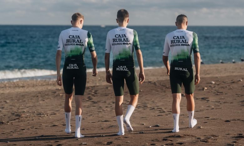Cyclisme. Route - La Caja Rural-Seguros RGA dévoile son nouveau maillot ...